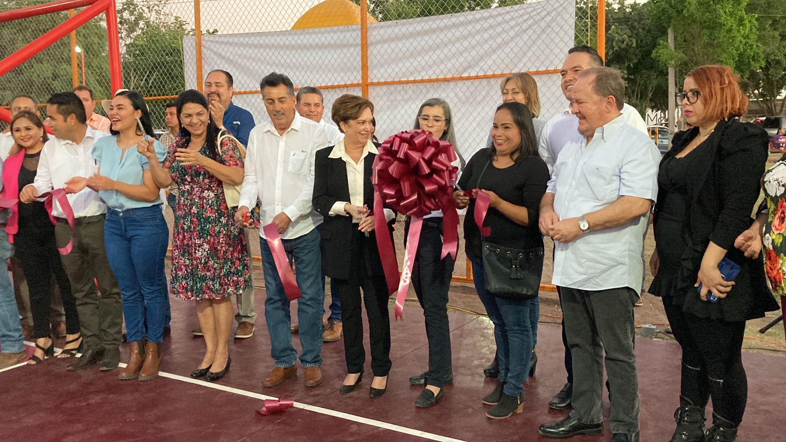 Beneficia Gobierno de Sonora a familias de la colonia Villa Bonita en ...