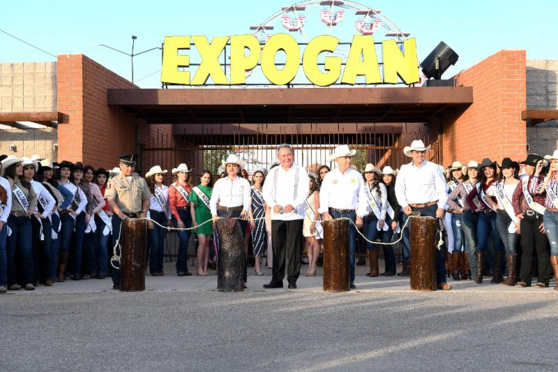Participa Secretario de Gobierno en el inicio de la Expo Gan Sonora 2019